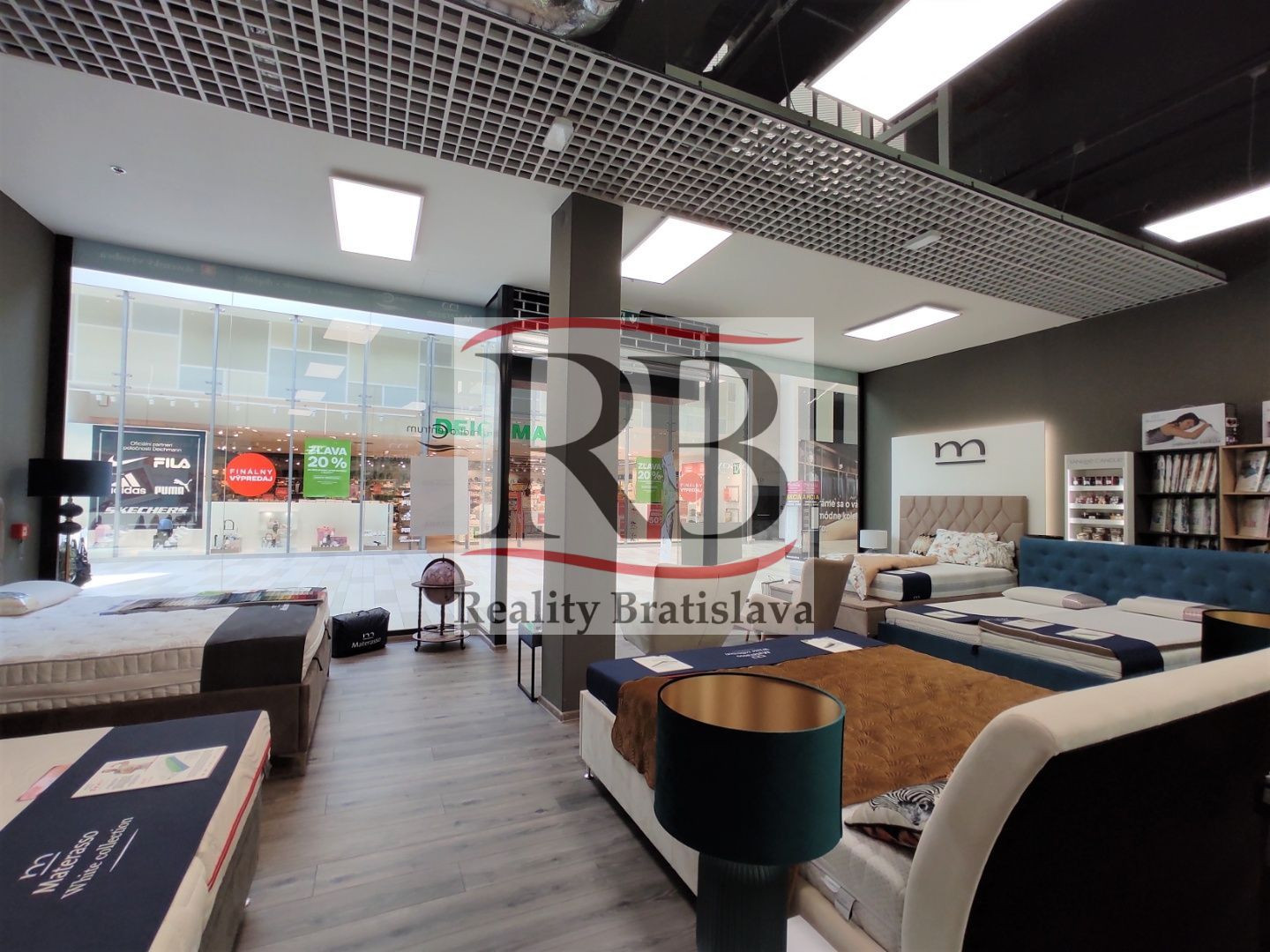 Na prenájom priestor v Obchodnej Galérií Petržalka-Tesco na Panónskej ...